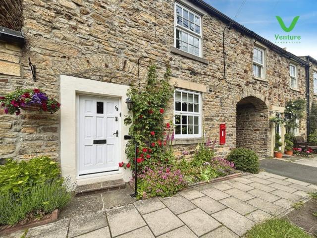 2 bedroom cottage for sale