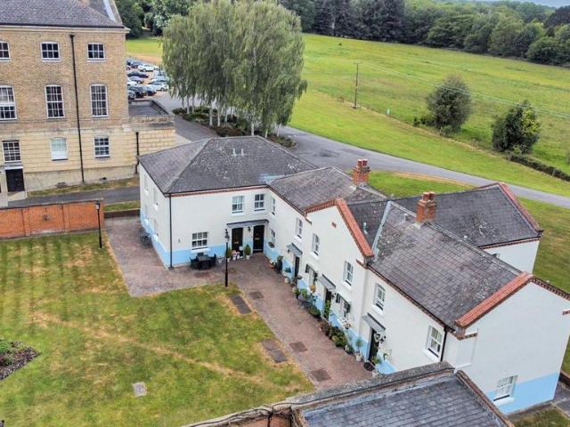 2 bedroom cottage for sale