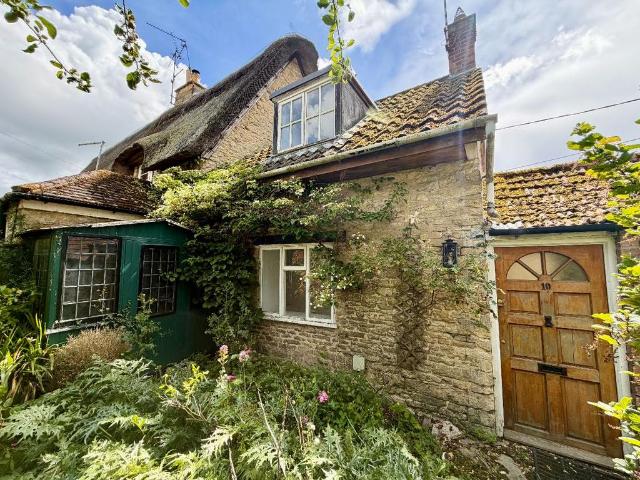 2 bedroom cottage for sale