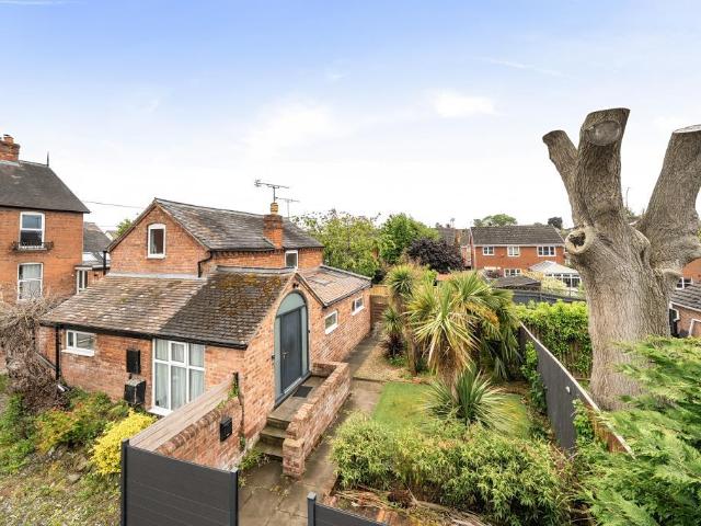 2 bedroom cottage for sale