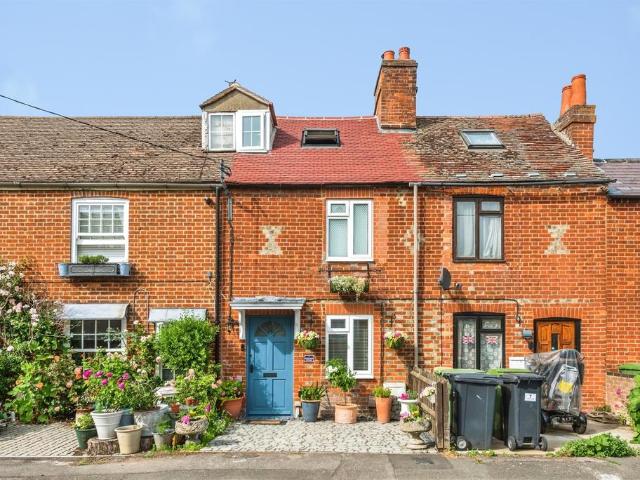 2 bedroom cottage for sale