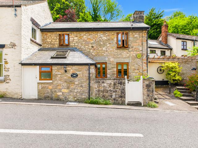 2 bedroom cottage for sale