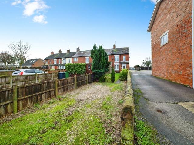 2 bedroom cottage for sale