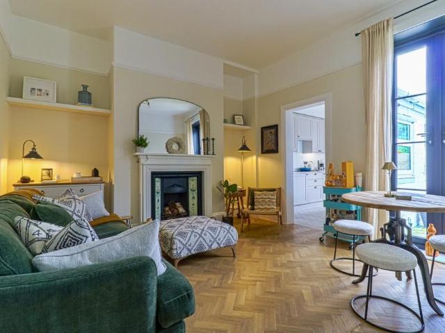 2 bedroom cottage for sale