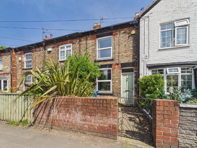 2 bedroom cottage for sale