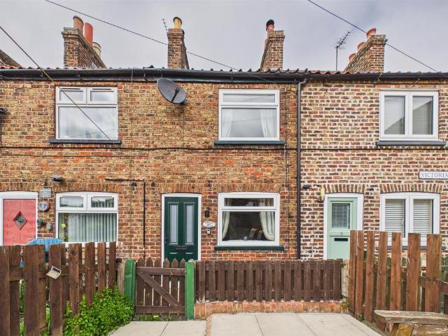 2 bedroom cottage for sale