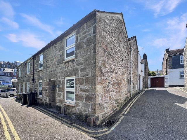 2 bedroom cottage for sale