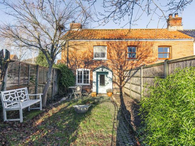 2 bedroom cottage for sale