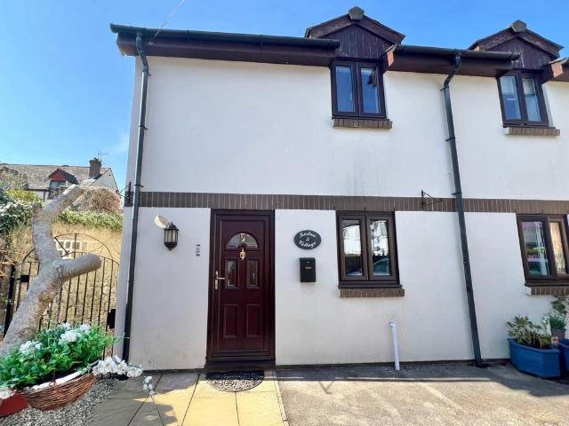 2 bedroom cottage for sale
