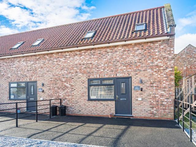2 bedroom cottage for sale