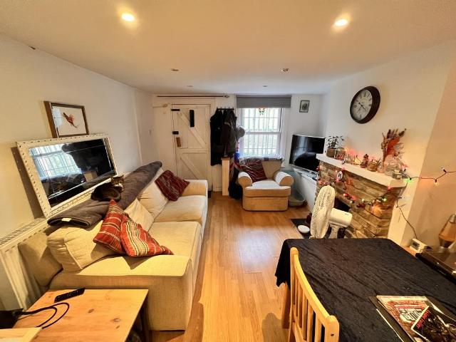 2 bedroom cottage for sale