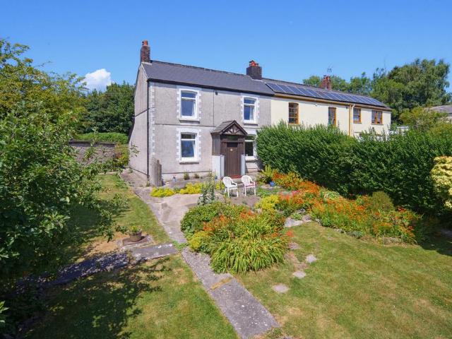2 bedroom cottage for sale