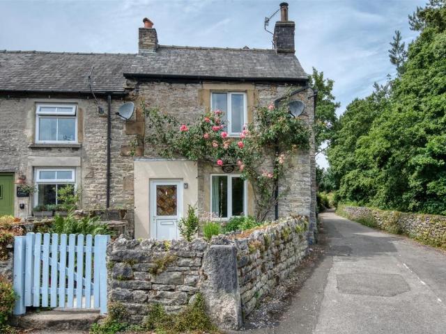 2 bedroom cottage for sale