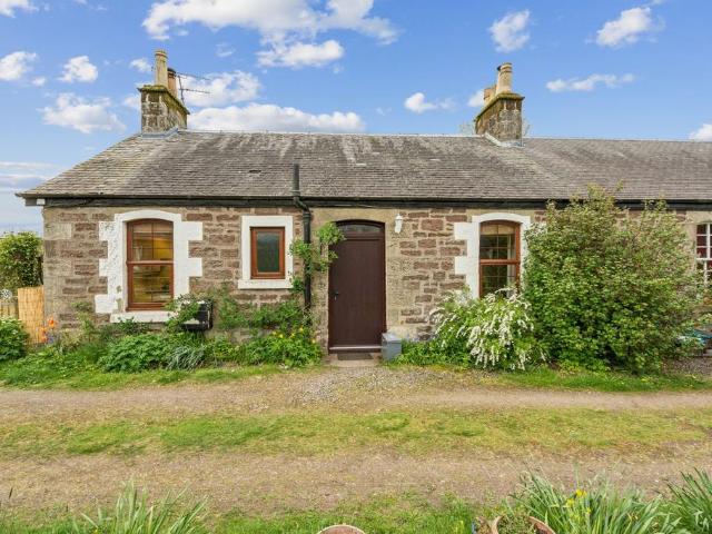 2 bedroom cottage for sale