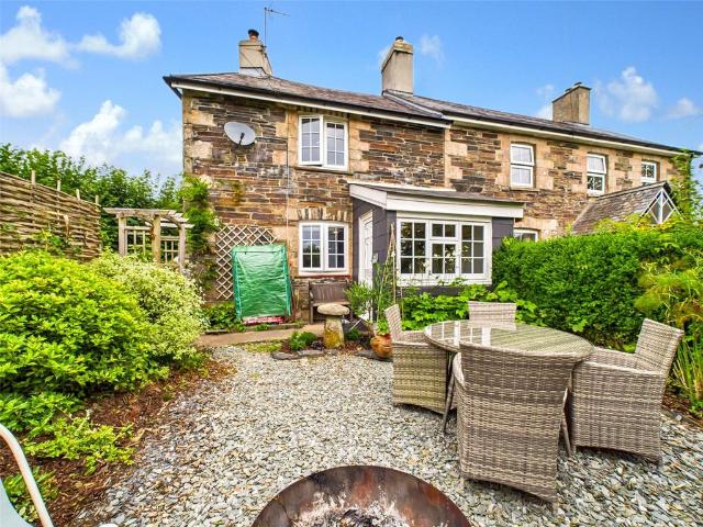 2 bedroom cottage for sale