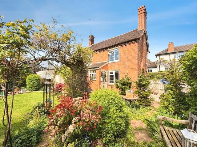 2 bedroom cottage for sale