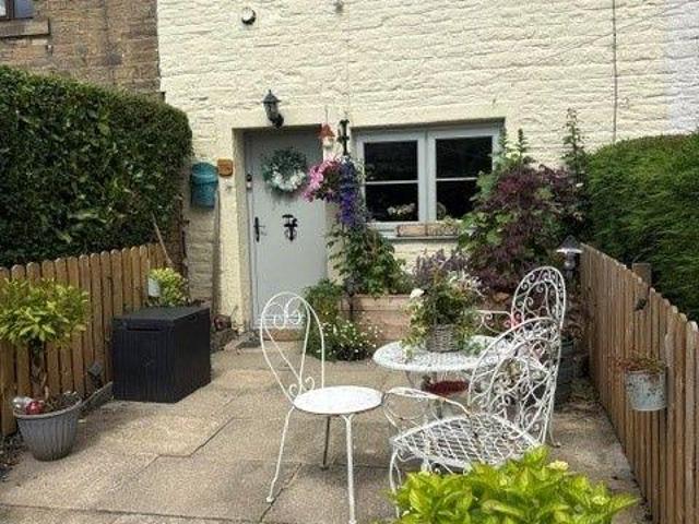 2 bedroom cottage for sale