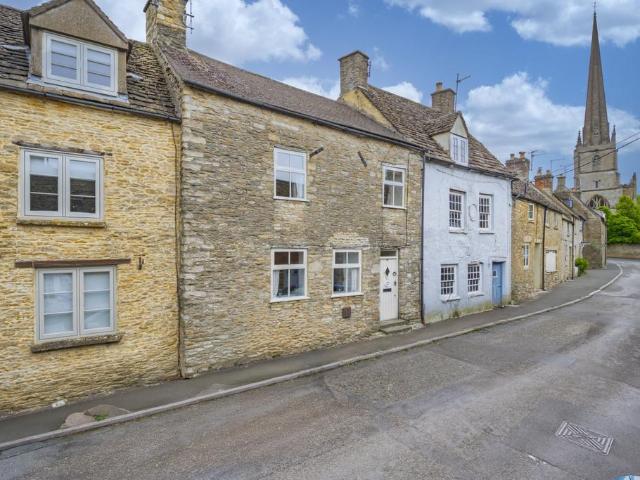 2 bedroom cottage for sale