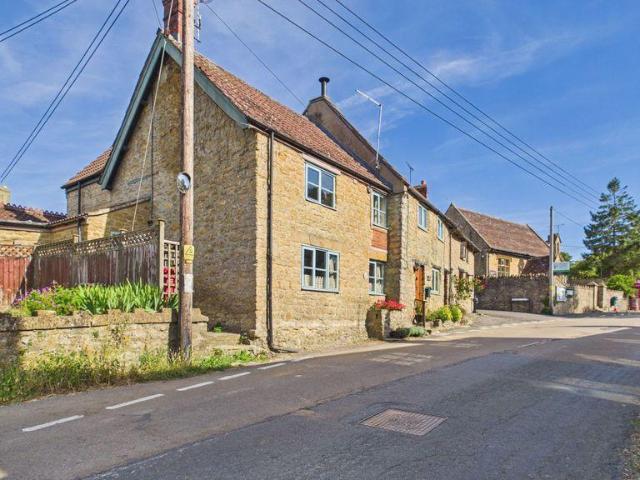 2 bedroom cottage for sale