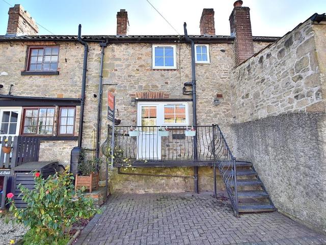 2 bedroom cottage for sale