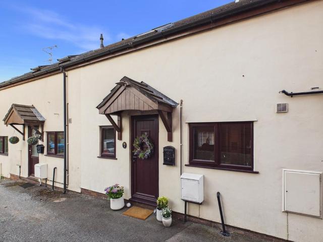 2 bedroom cottage for sale