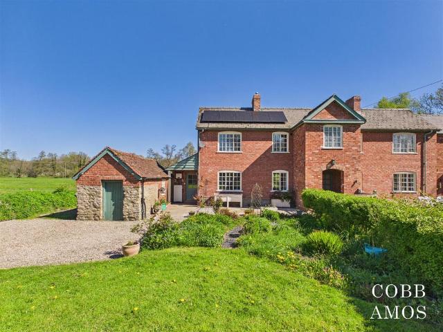 2 bedroom cottage for sale