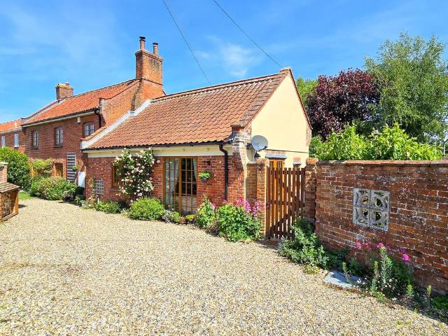 2 bedroom cottage for sale