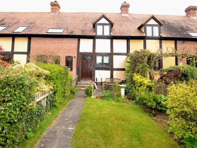 2 bedroom cottage for sale