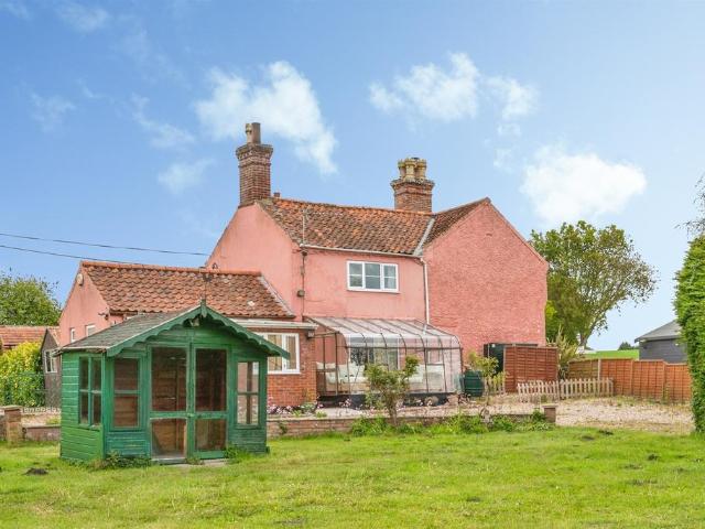 2 bedroom cottage for sale