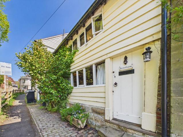2 bedroom cottage for sale