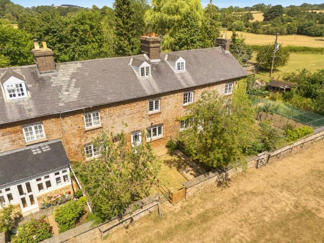 2 bedroom cottage for sale