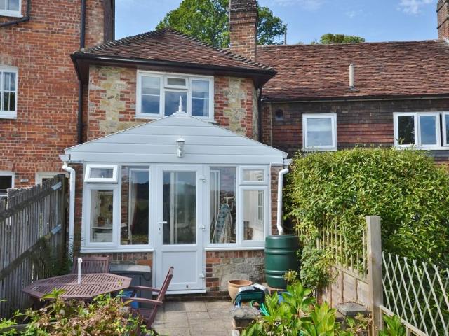 2 bedroom cottage for sale