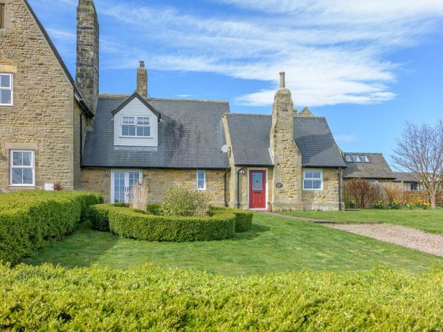 2 bedroom cottage for sale