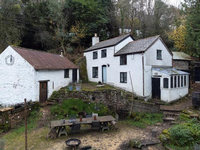 2 bedroom cottage for sale