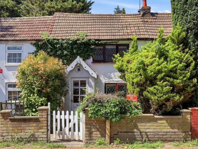 2 bedroom cottage for sale
