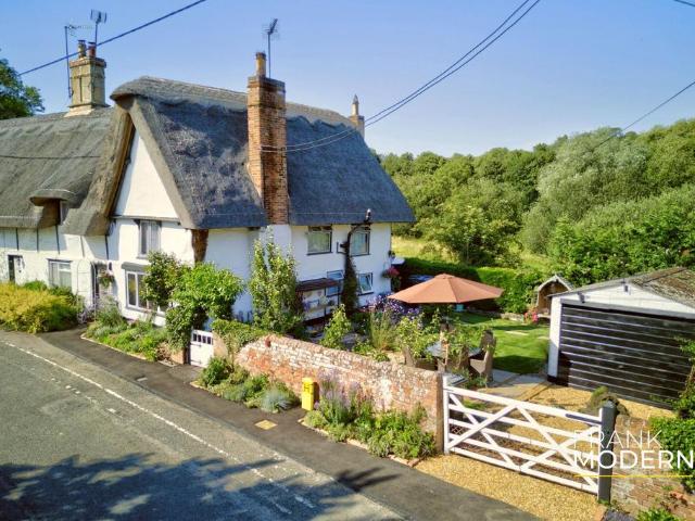 2 bedroom cottage for sale