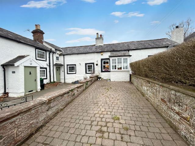 2 bedroom cottage for sale