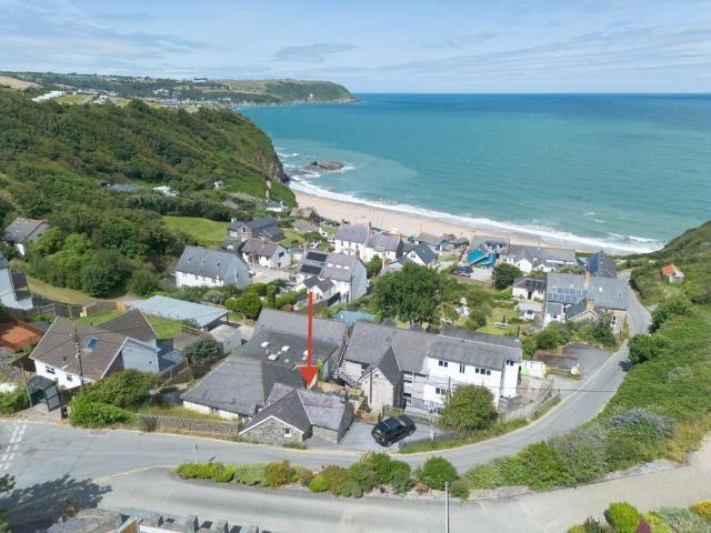 2 bedroom cottage for sale