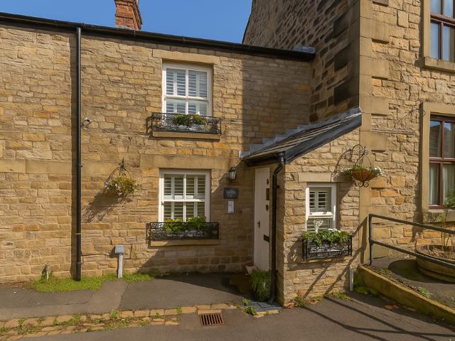 2 bedroom cottage for sale