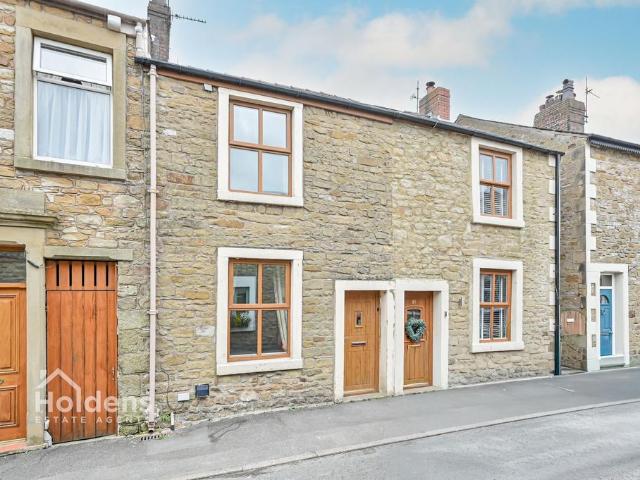 2 bedroom cottage for sale
