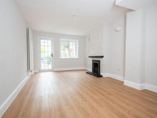 2 bedroom cottage for sale