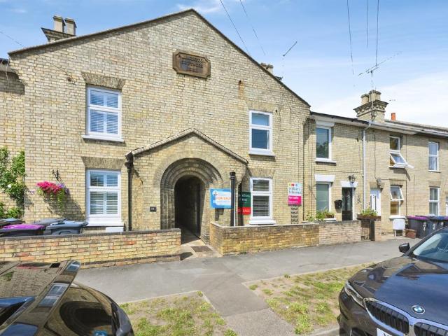 2 bedroom cottage for sale