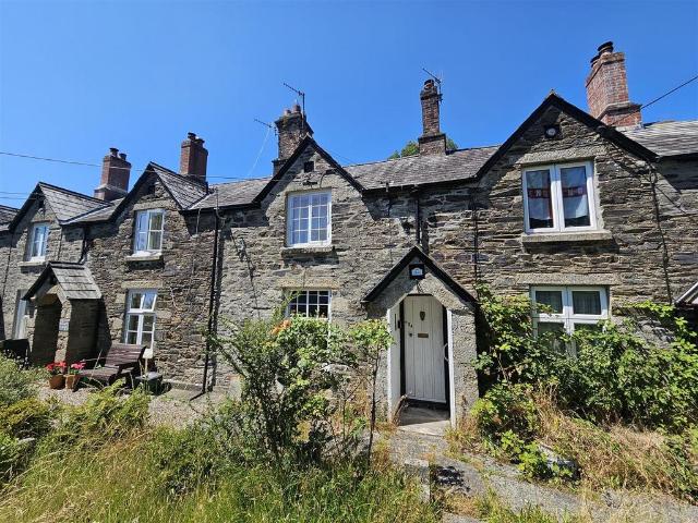 2 bedroom cottage for sale