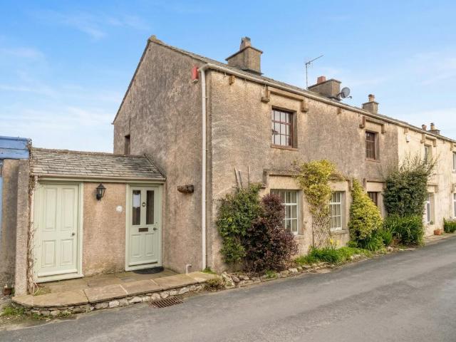 2 bedroom cottage for sale