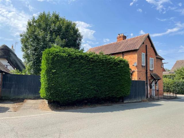 2 bedroom cottage for sale
