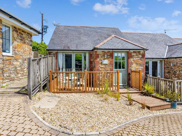 2 bedroom cottage for sale