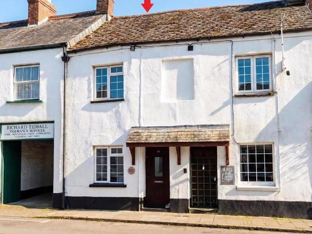 2 bedroom cottage for sale