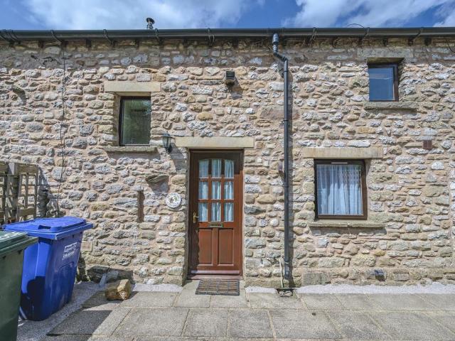 2 bedroom cottage for sale