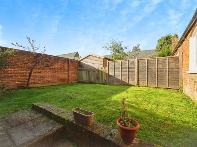 2 bedroom cottage for sale