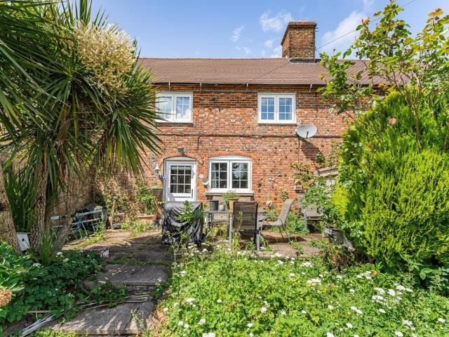 2 bedroom cottage for sale